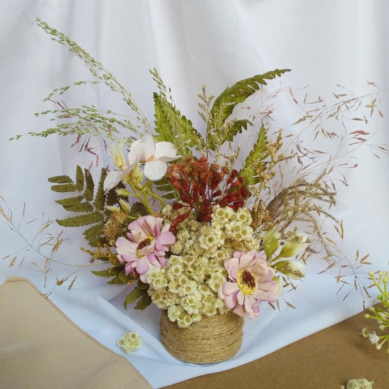 Jual Karangan Bunga Kering Cantik Vas Kaca Tali Rami | Shopee Indonesia