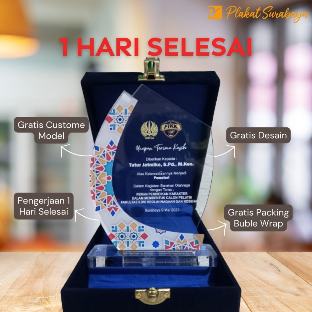 Jual [sehari jadi] uk 15x21cm Plakat Akrilik Custom Cepat Vandel Wisuda ...