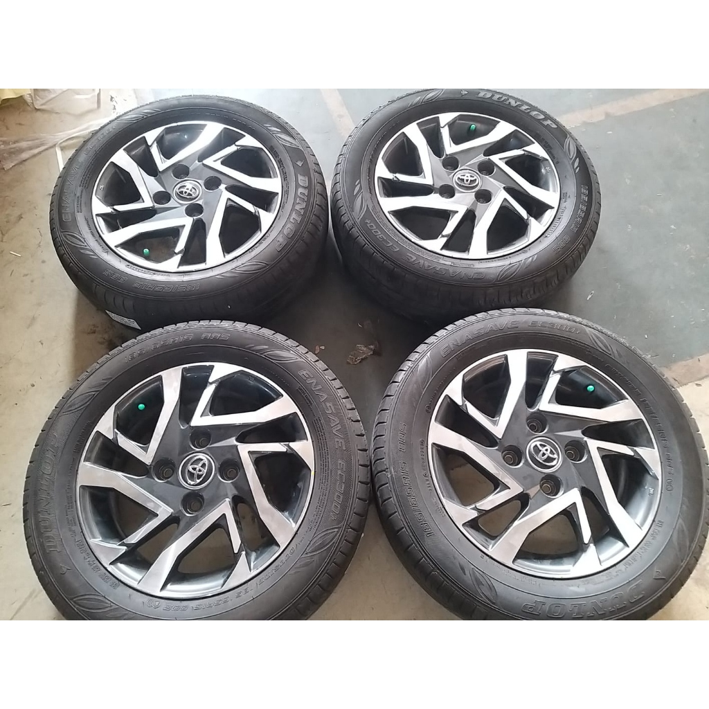 Jual Velg Original Copotan Mobil New Avanza Veloz Ring 15 + Ban 185 65 ...