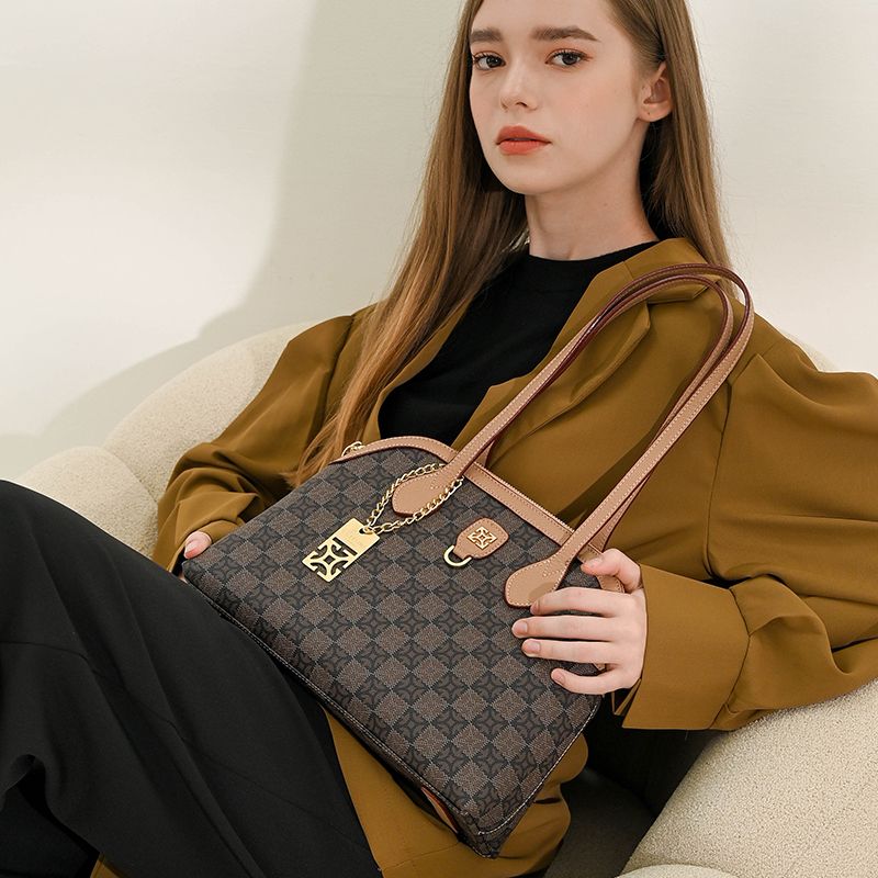 Jual Gobelini Seta Shoulder Bag | Shopee Indonesia