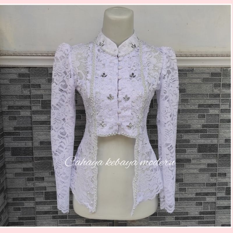 Jual kebaya akad / kebaya wisuda / kebaya brokat [putih] | Shopee Indonesia