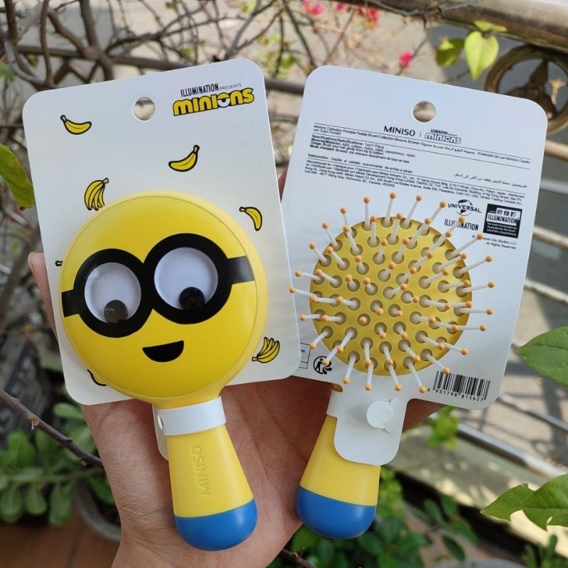 Jual MINISO MINIONS COLLECTION PORTABLE PADDLE BRUSH SISIR RAMBUT ...