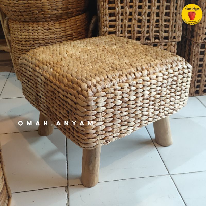 Jual Stool anyam eceng gondok | kursi anyaman kaki kayu jati asli ...