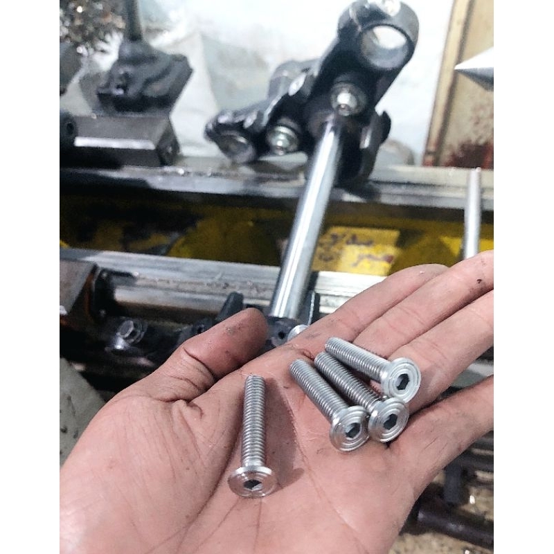 Jual Baut Segitiga CB150R led cbr new L stainles handmade slim | Shopee Indonesia