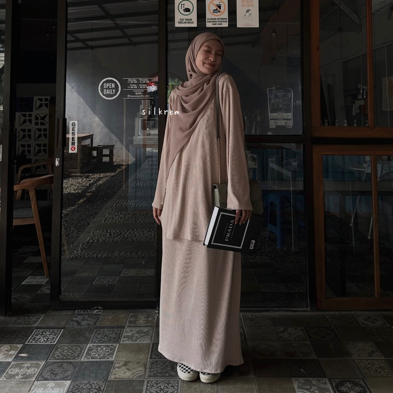 Jual SAILA KNIT SET MALAYSIAN TUNIK DAN ROK (hijab shafiyya hi.shafiyya ...