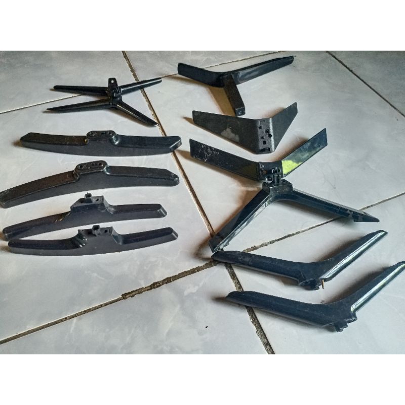 Jual BER MACAM MEREK DAN TYPE KAKI TV LED | Shopee Indonesia