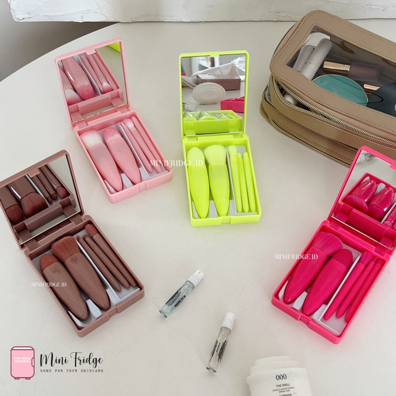 Jual [MINIFRIDGE] RUNA Mini Makeup Brush 5in1 Set With Box Kit Kuas ...