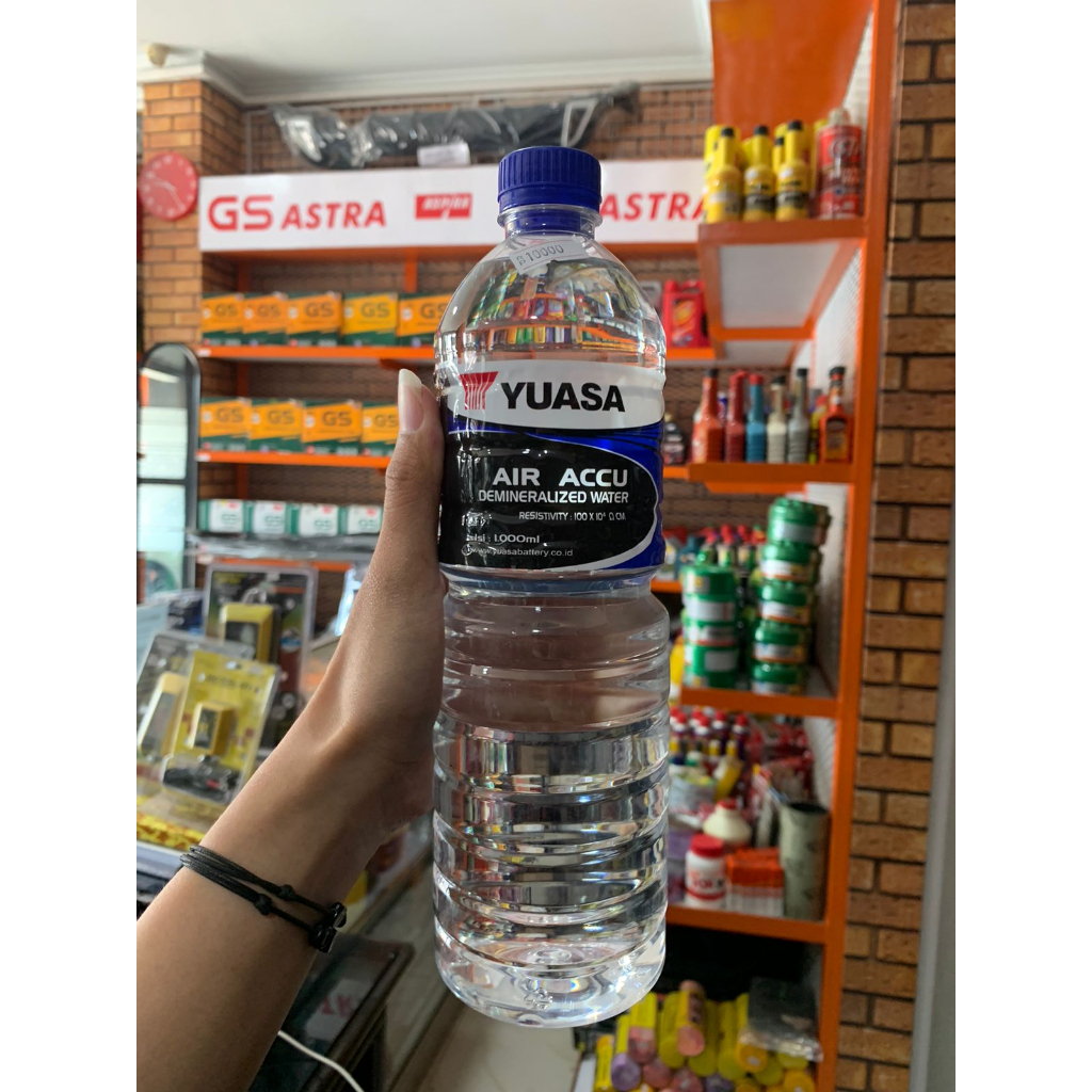 Jual AIR ACCU/AKI YUASA 1LITER ( DEMINERALIZED WATER ) | Shopee Indonesia