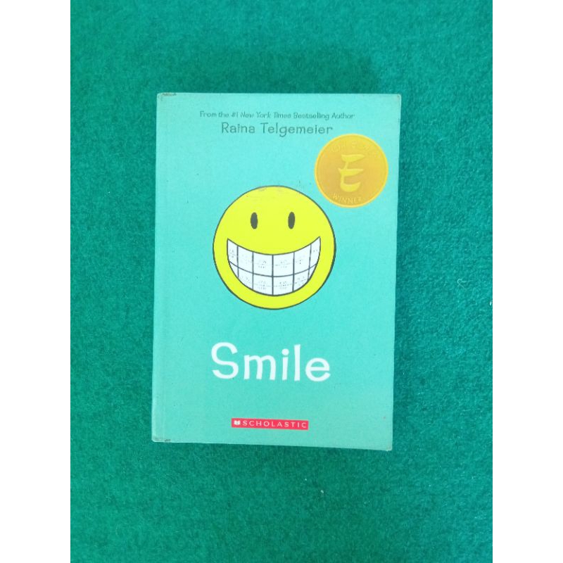 Jual Smile: A Graphic Novel by Raina Telgemeier [Original, Import ...