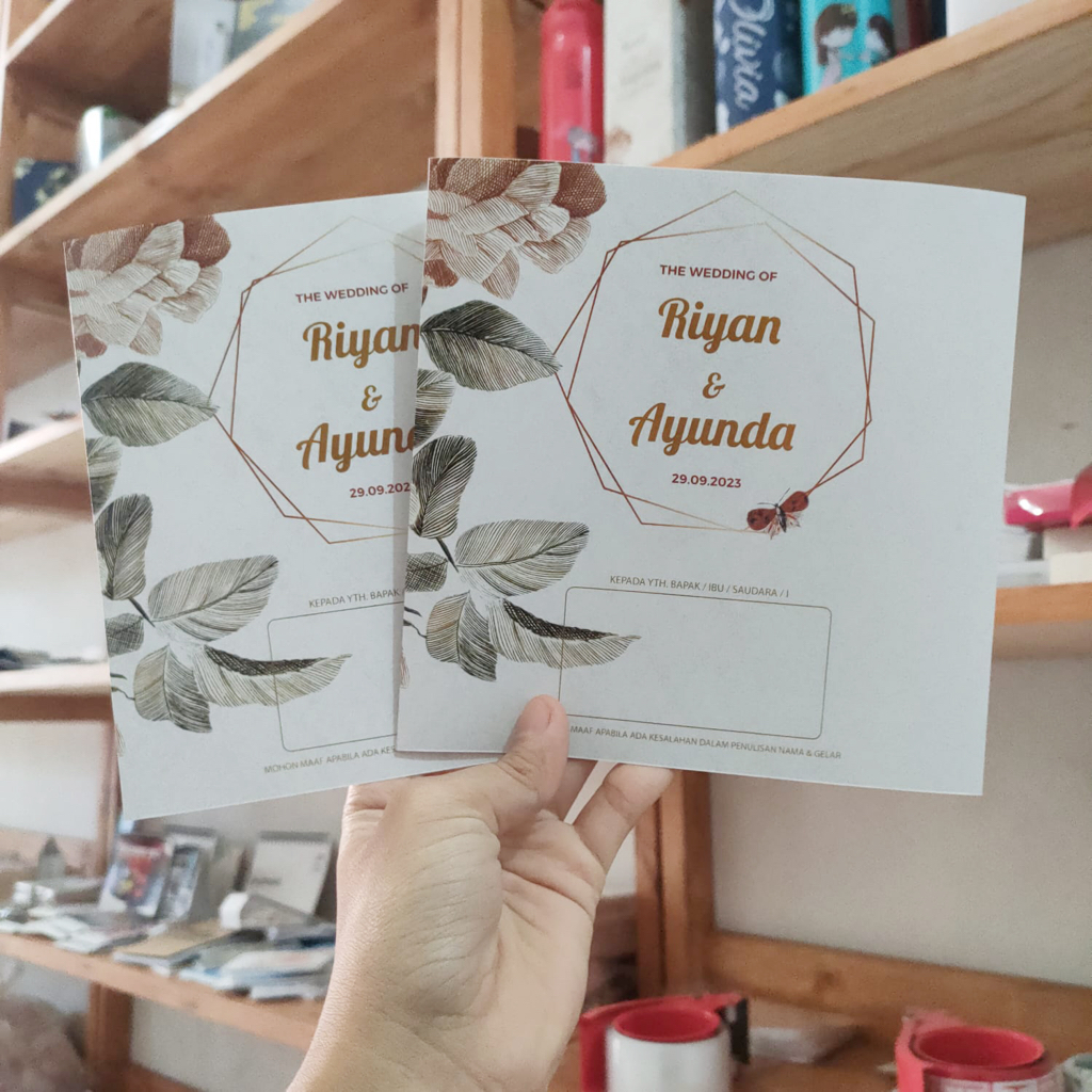 Jual undangan pernikahan tema sketch flower rustic | Shopee Indonesia