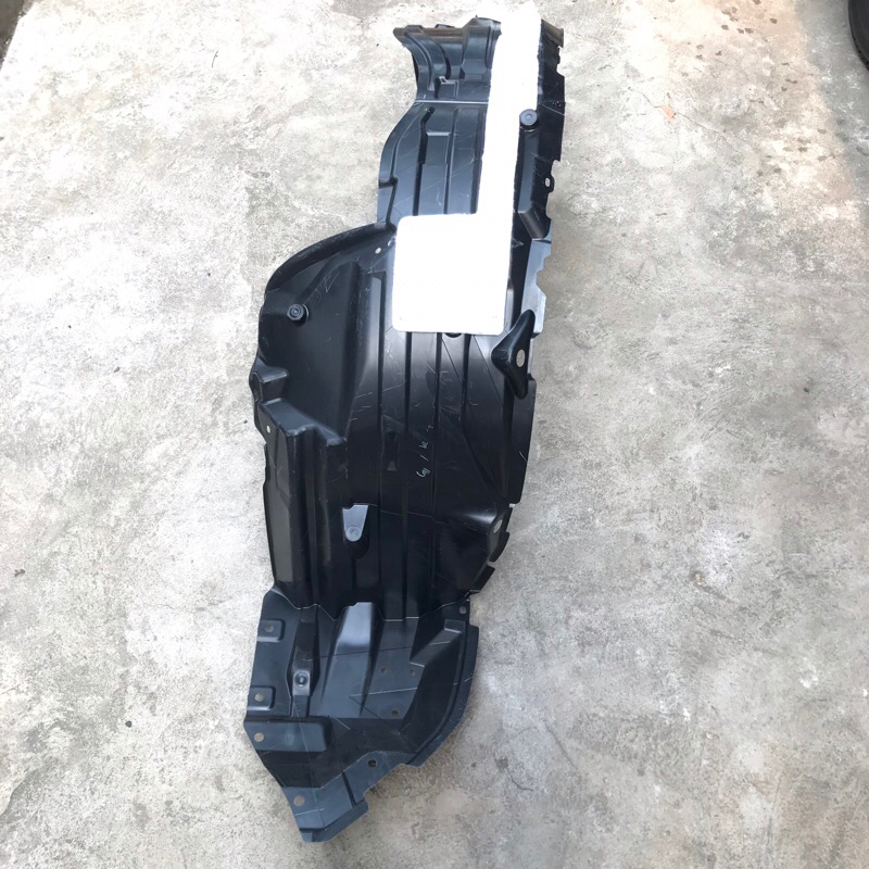 Jual liner fender spakbor depan INNOVA ZENIX ORIGINAL TOYOTA LINER ...