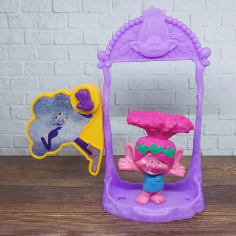 Jual Jual Mainan Figure Trolls diorama dan figure set 2pcs ori hasbro ...