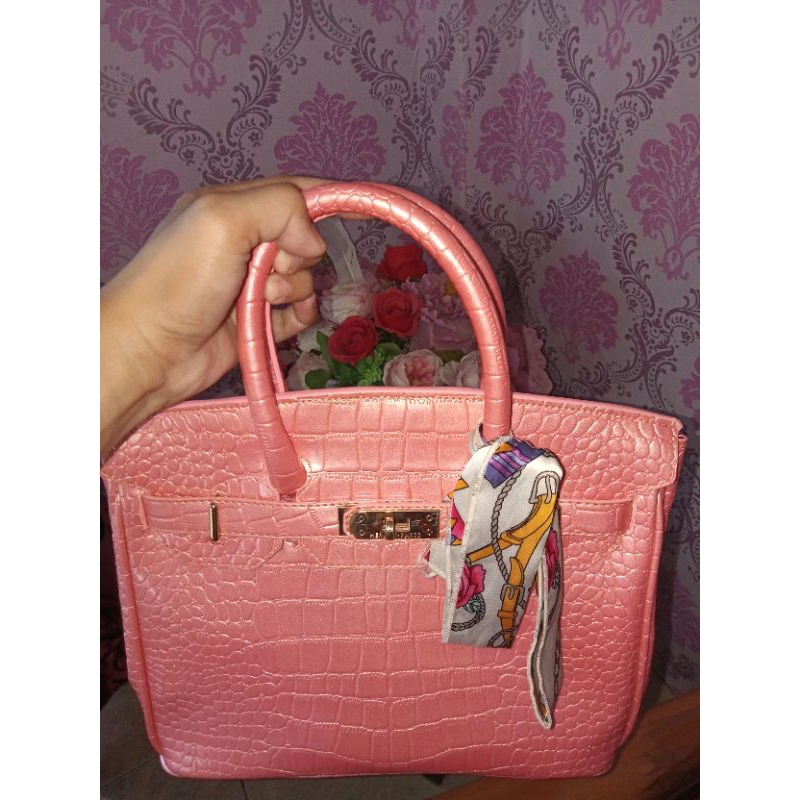Jual PROMO SALE TAS CROCO GLOSSY PREMIUM LIKE NEW (PRELOVED) | Shopee ...
