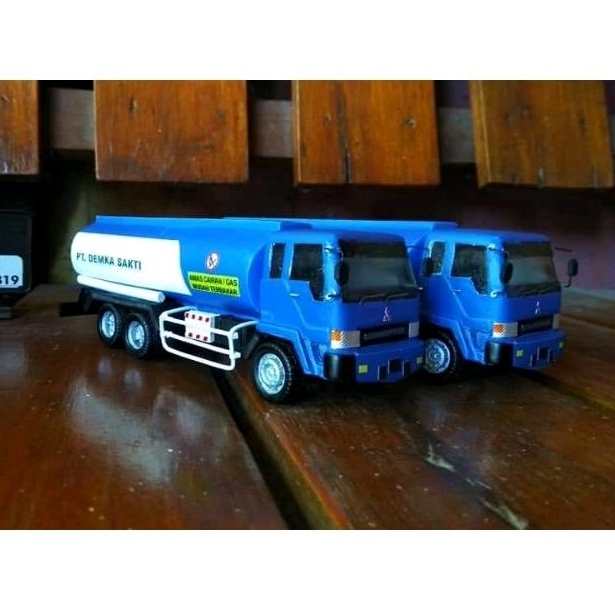 Jual Miniatur truk Fuso Pertamina Biru | Shopee Indonesia