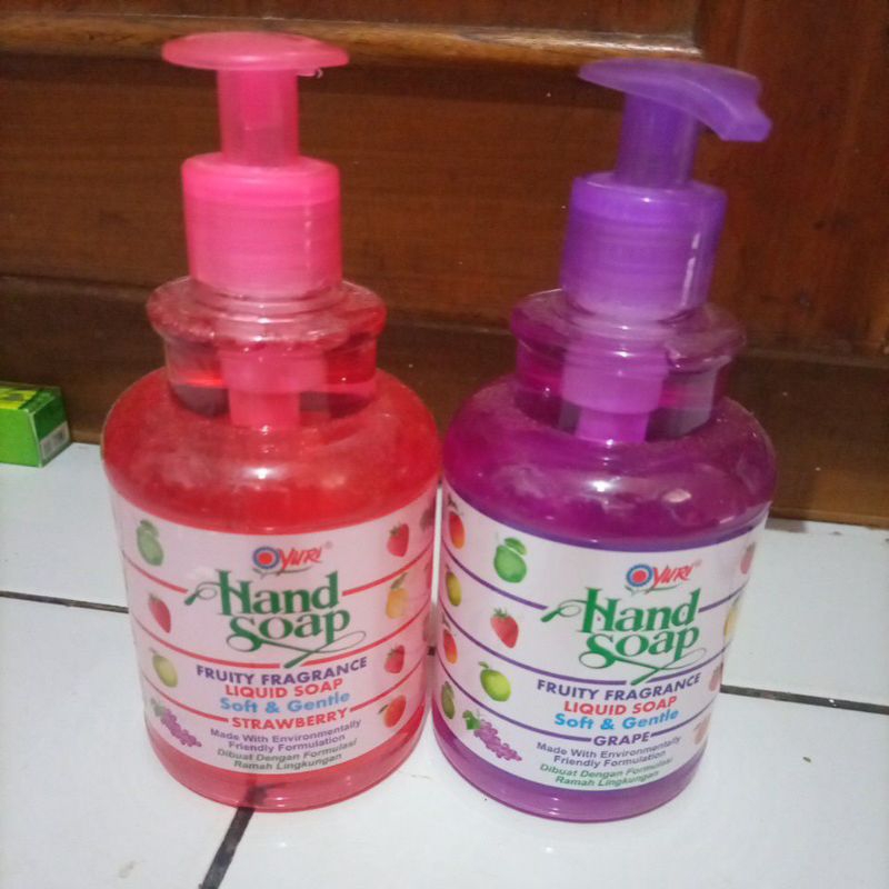 Jual YURI HANDSOAP 410ML SABUN CUCI TANGAN BOTOL 410 ML | Shopee Indonesia