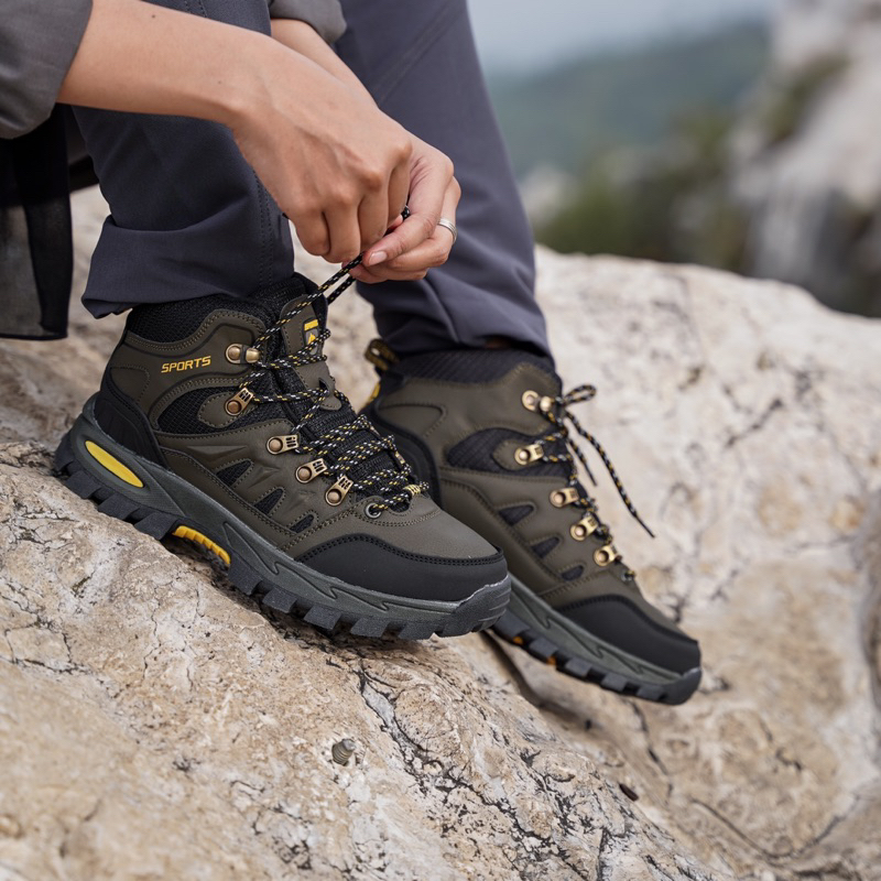 Jual SEPATU HIKING SEPATU OUTDOOR MERK SPORTS ANTISLIP | Shopee Indonesia