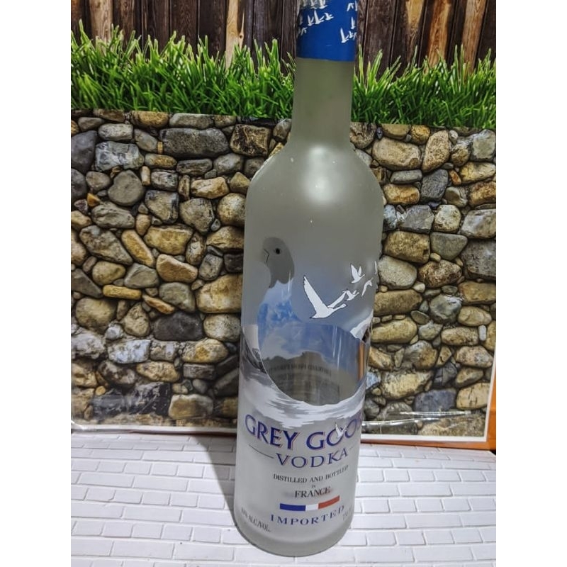Jual Botol bekas miras import Grey Goose Vodka / hiasan rumah / hiasan ...