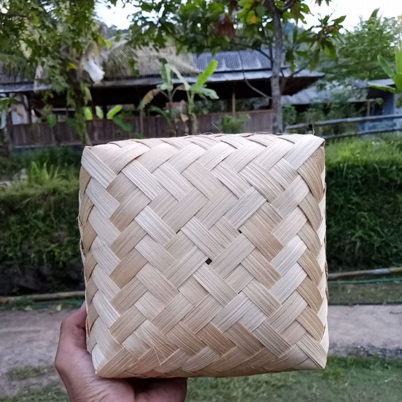 Jual Besek Bambu 16x16 Besek Nasi Anyaman Bambu Besek Hampers Per pcs ...