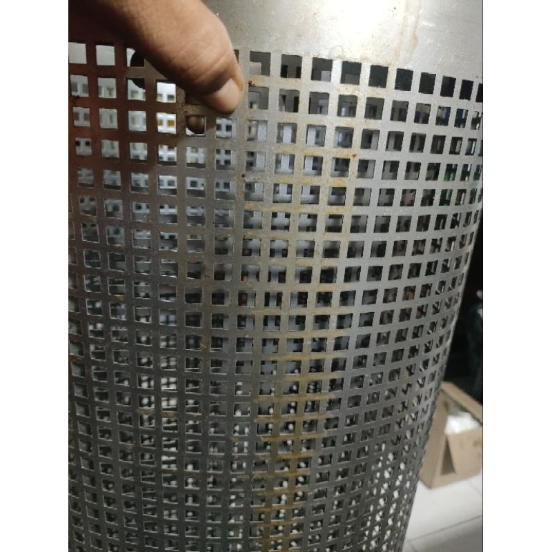 Jual Plat Lubang kotak 10 x 10 mm ukuran 1x2 m tebal 0,8 m | Shopee ...