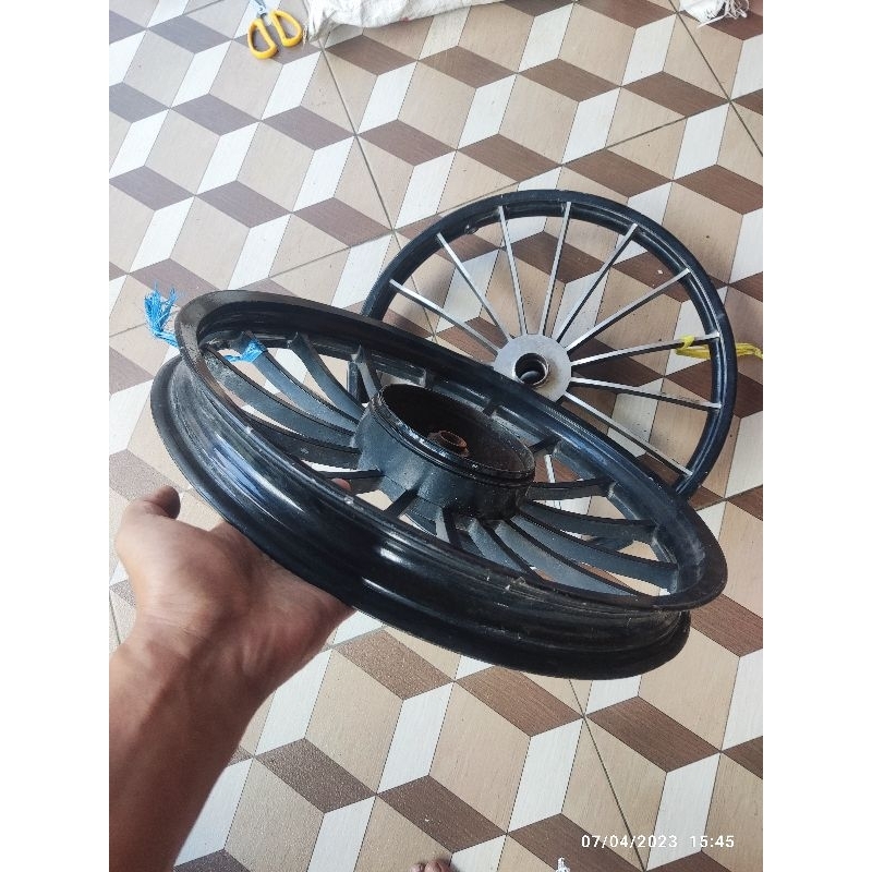 Jual velg velk racing resing ring 17 palang banyak becak mio sporty smile soul old lubang cakram ...
