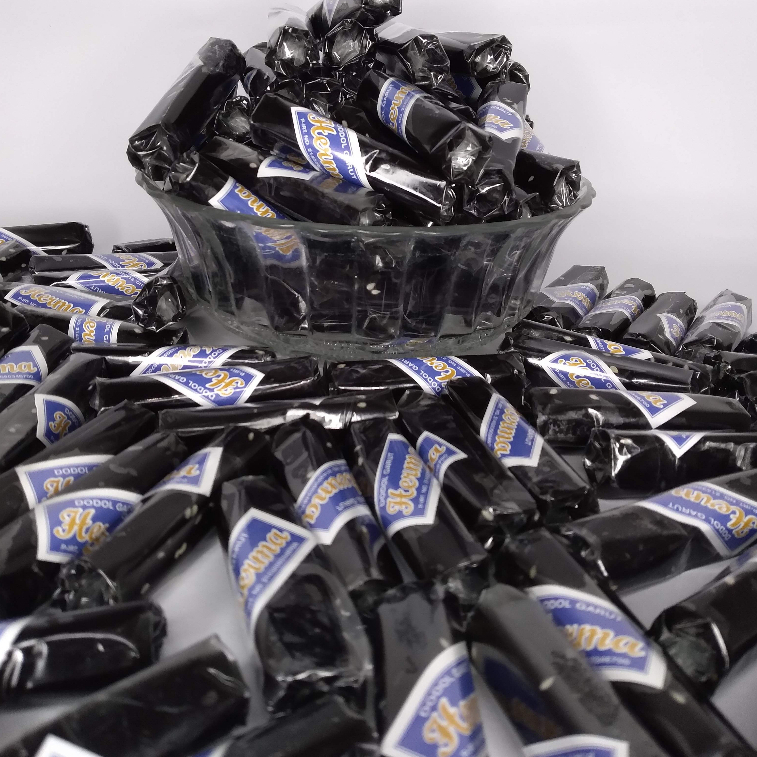 Jual DODOL GARUT KETAN HITAM 1 KG / DODOL KETAN HITAM / OLEH OLEH KHAS ... Jual DODOL GARUT KETAN HITAM 1 KG / DODOL KETAN HITAM / OLEH OLEH KHAS ...