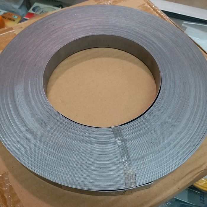 Jual Tali Besi Plat Galvanis Straping Ikat Peti 20mm 2cm / Galvanised ...