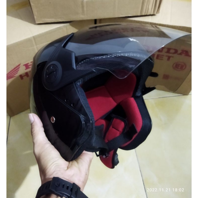 Jual HELM ORIGINAL CENTRO RETRO HALF FACE HONDA PCX | Shopee Indonesia