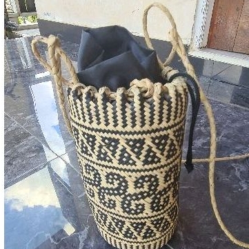 Jual Tas Anjat Dayak kalimantan slempang Rotan premium original ...