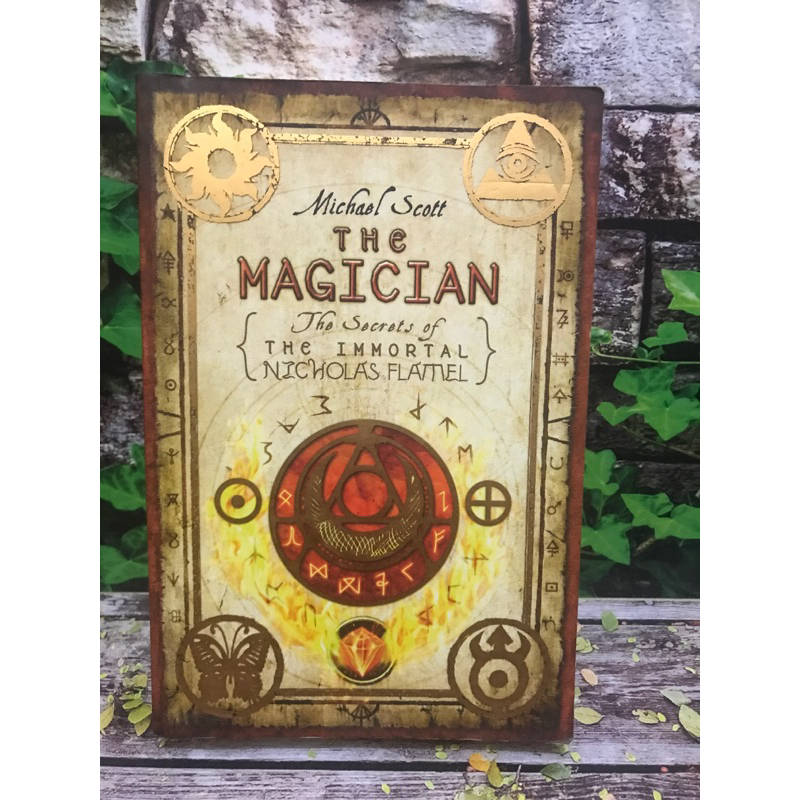 Jual NOVEL MICHAEL SCOTT-THE MAGICIAN | Shopee Indonesia