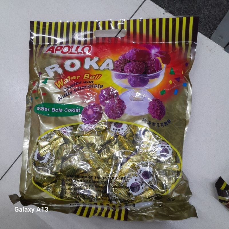 Jual Apollo Roka Wafer Ball Chocolate 420G/300G | Shopee Indonesia