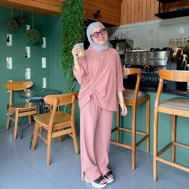 Jual ORTWO - FST ABELLA SET POLOS KEKINIAN / ZIVA ONE SET HORNET KNIT ...