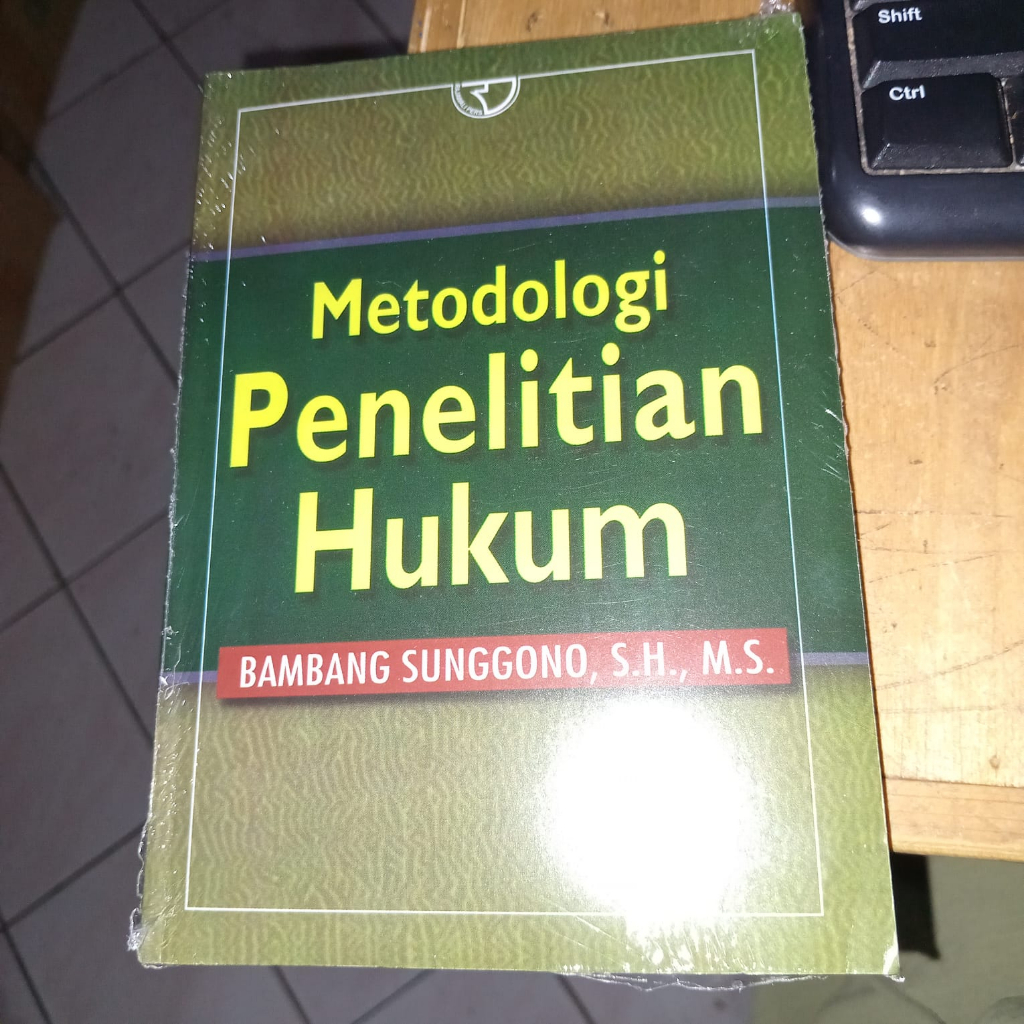 Jual Buku Metodologi Penelitian Hukum By Bambang Sunggono Shopee Indonesia 