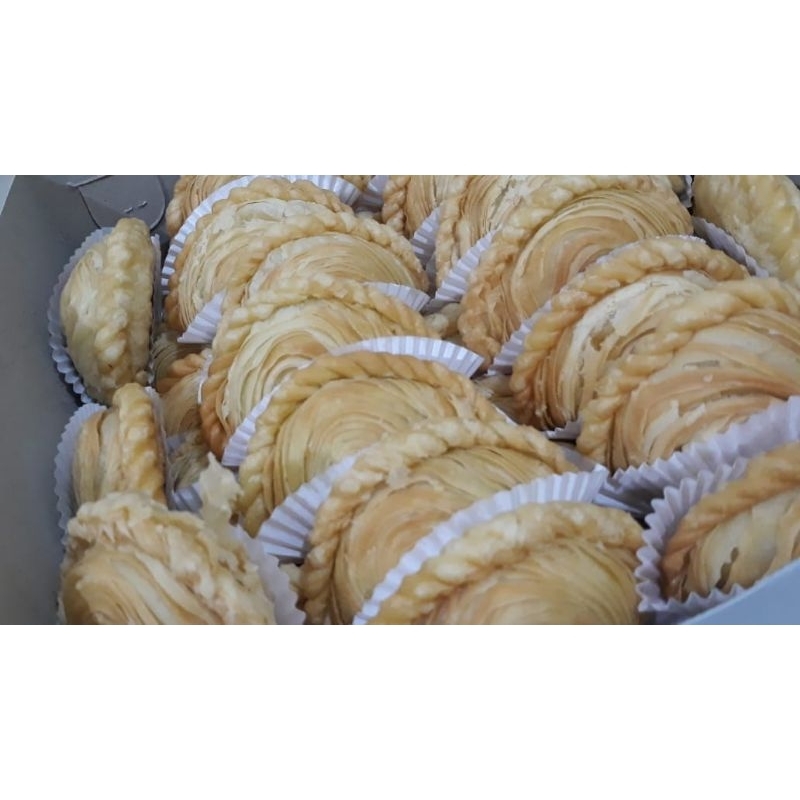 Jual KUE KERING KARIPAP/MAKANAN KARIPAP/CURRY PUFF/PASTEL SINGAPORE ...