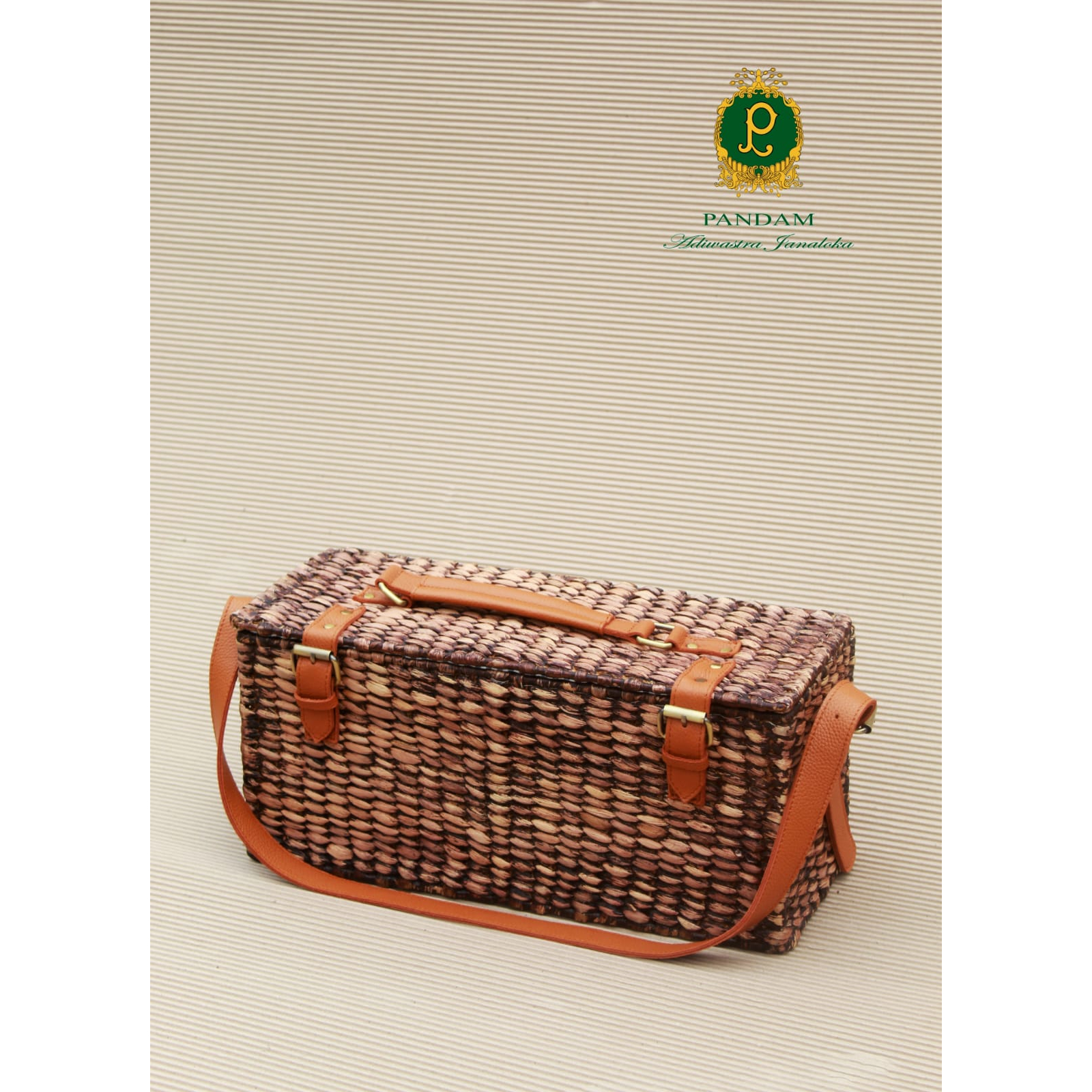 Jual PLESIR Picnic Bag || Tas Piknik Anyaman Eceng Gondok Mix Kulit ...