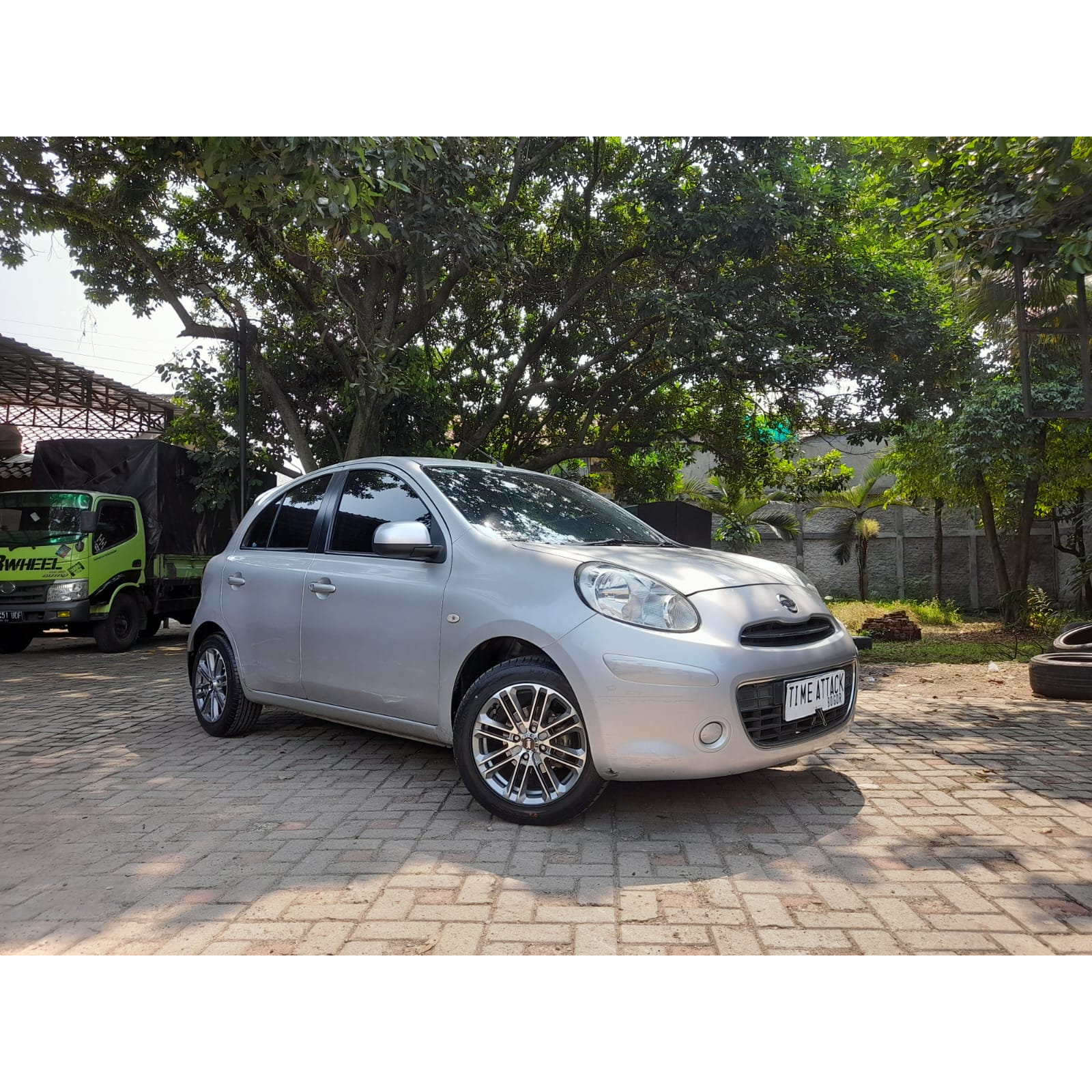 Jual Velg Racing R15 Untuk Mobil Nissan March Merk HSR Wheel Tipe ...