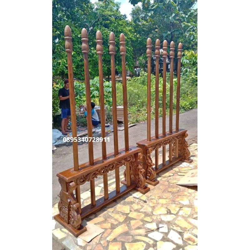 Jual Stand bendera ukir kayu jati - tiang bendera kayu | Shopee Indonesia
