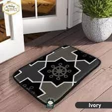 Jual Keset Vallery Quincy Busa Anti Selip Motif Minimalis - Aesthetic ...