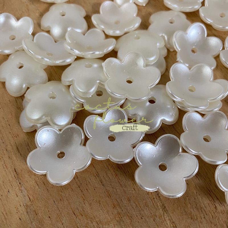Jual Manik Kelopak Bunga Broken White Ivory Sakura Ginuk-Ginuk | Shopee ...