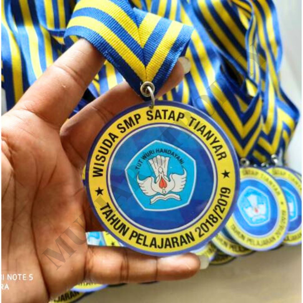 Jual Mendali Wisuda Kelulusan Medali Akrilik Samir Logo Acrilic Custom ...