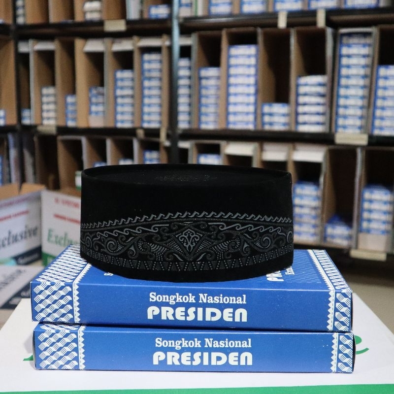 Jual SONGKOK BATIK HITAM MOTIF BARU MEREK PRESIDEN | Shopee Indonesia