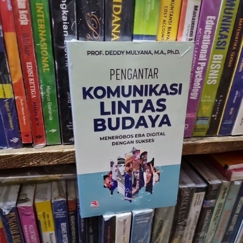 Jual Pengantar komunikasi lintas budaya by Prof Deddy Mulyana | Shopee Indonesia