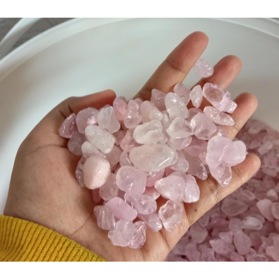 Jual Natural Rose Quartz WAX Pink chip gravel 9-12 mm paket 100 grams ...