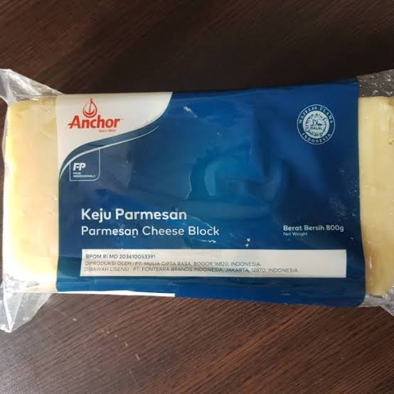 Jual ANCHOR PARMESAN CHEESE BLOCK KEMASAN 800 GRAM GOJEK GRAB ONLY ...