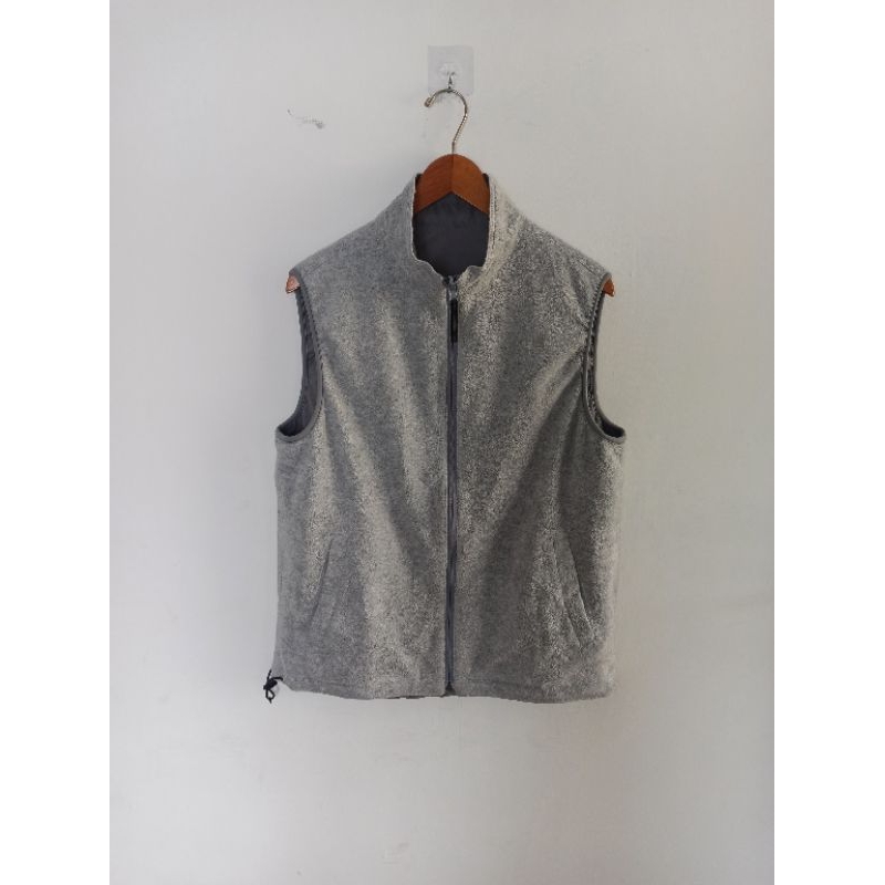 Jual rompi vest sherpa Uniqlo bolak balik | Shopee Indonesia