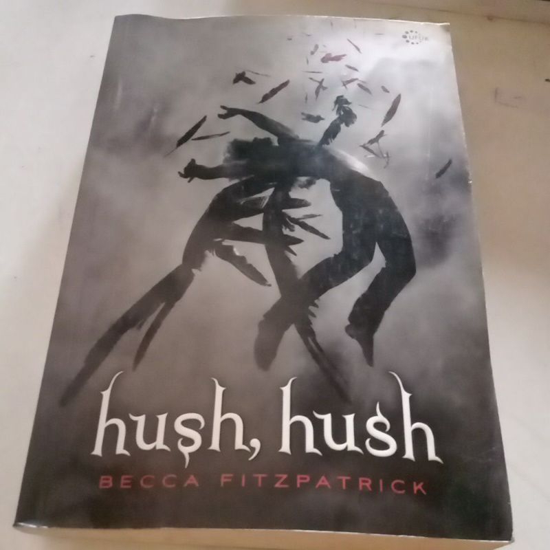 Jual Novel,hush,hush by Becca fitzpatrick | Shopee Indonesia