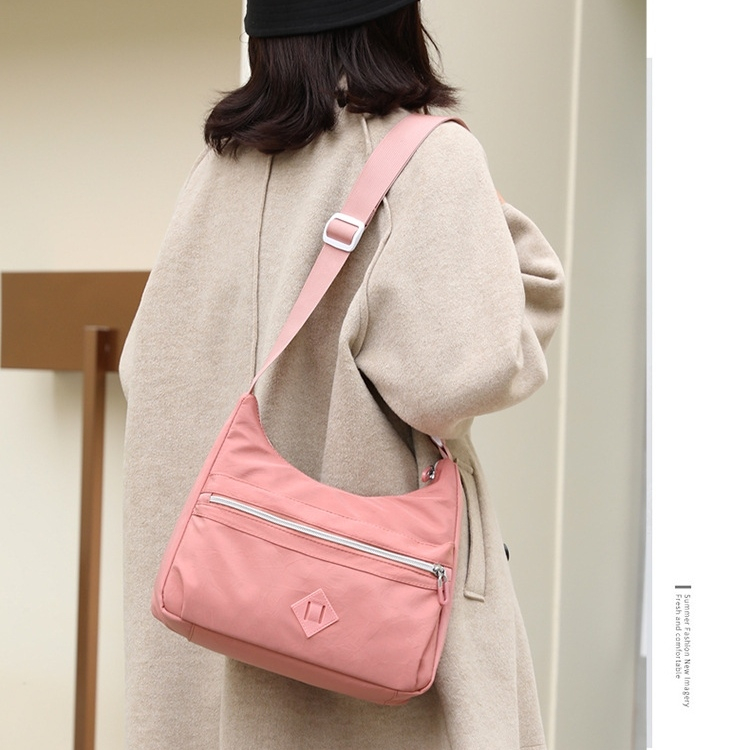 Jual TAS SELEMPANG WANITA KEKINIAN SHOULDER BAHU SIMPLE FASHION BRANDED ...