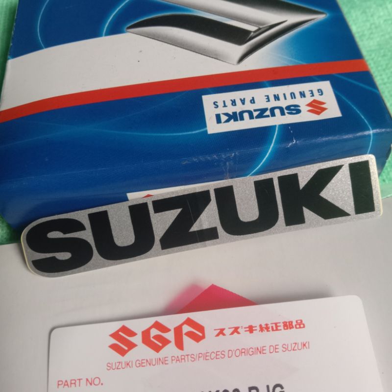 Jual Emblem sticker tulisan SUZUKI hitam silver GSX 150 Ori SGP ...