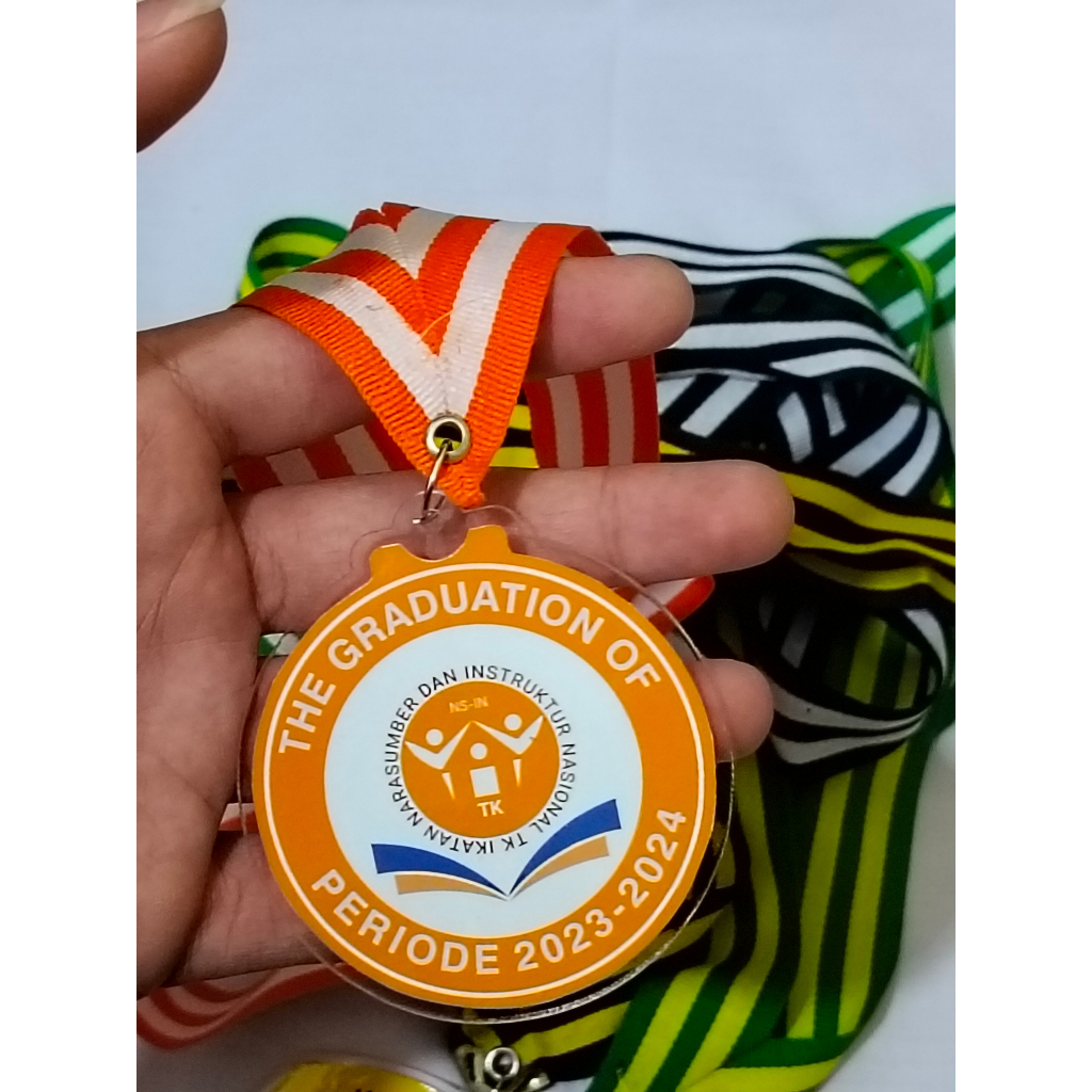 Jual MEDALI AKRILIK WISUDA KELULUSAN SEKOLAH TK SD SMA SMK SAMIR FREE ...