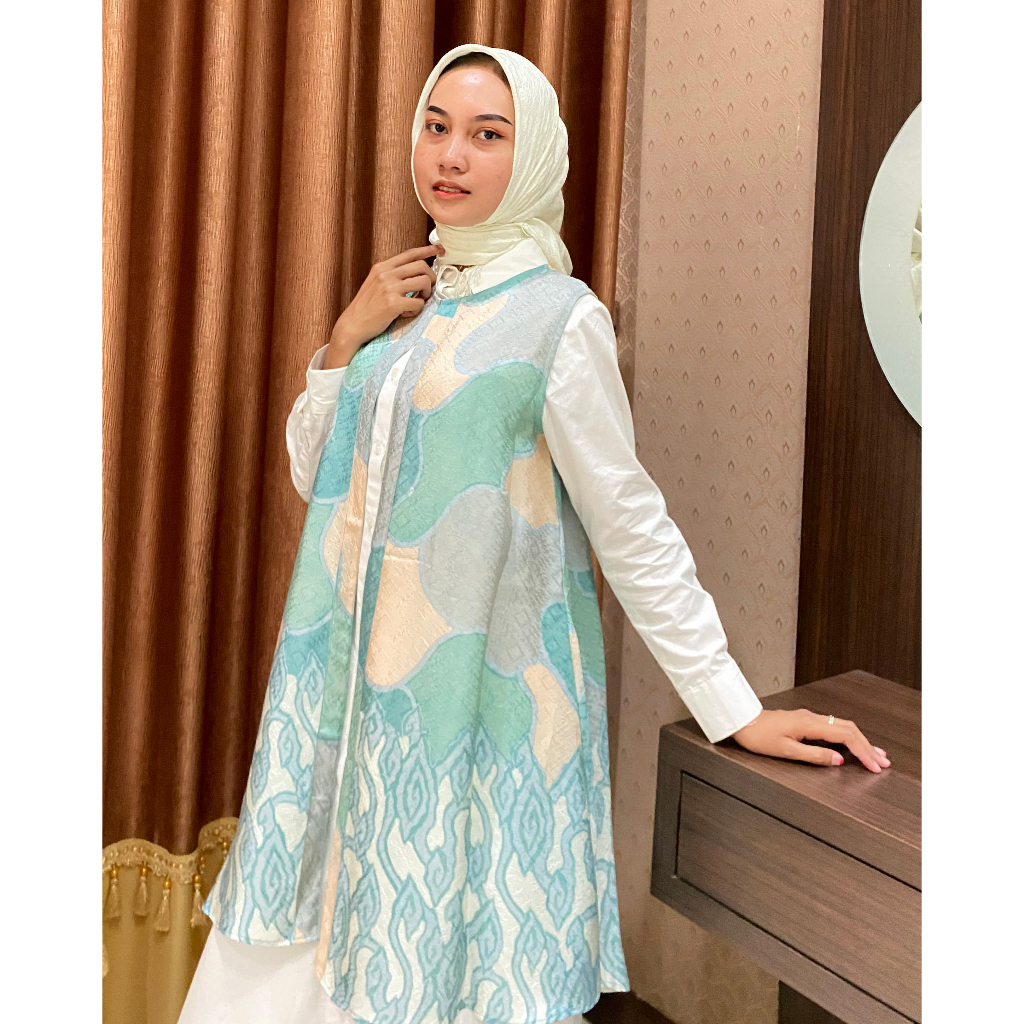 Jual BATIK SALMA Outer Batik Wanita Viscose Mega Mendung - Biru ...