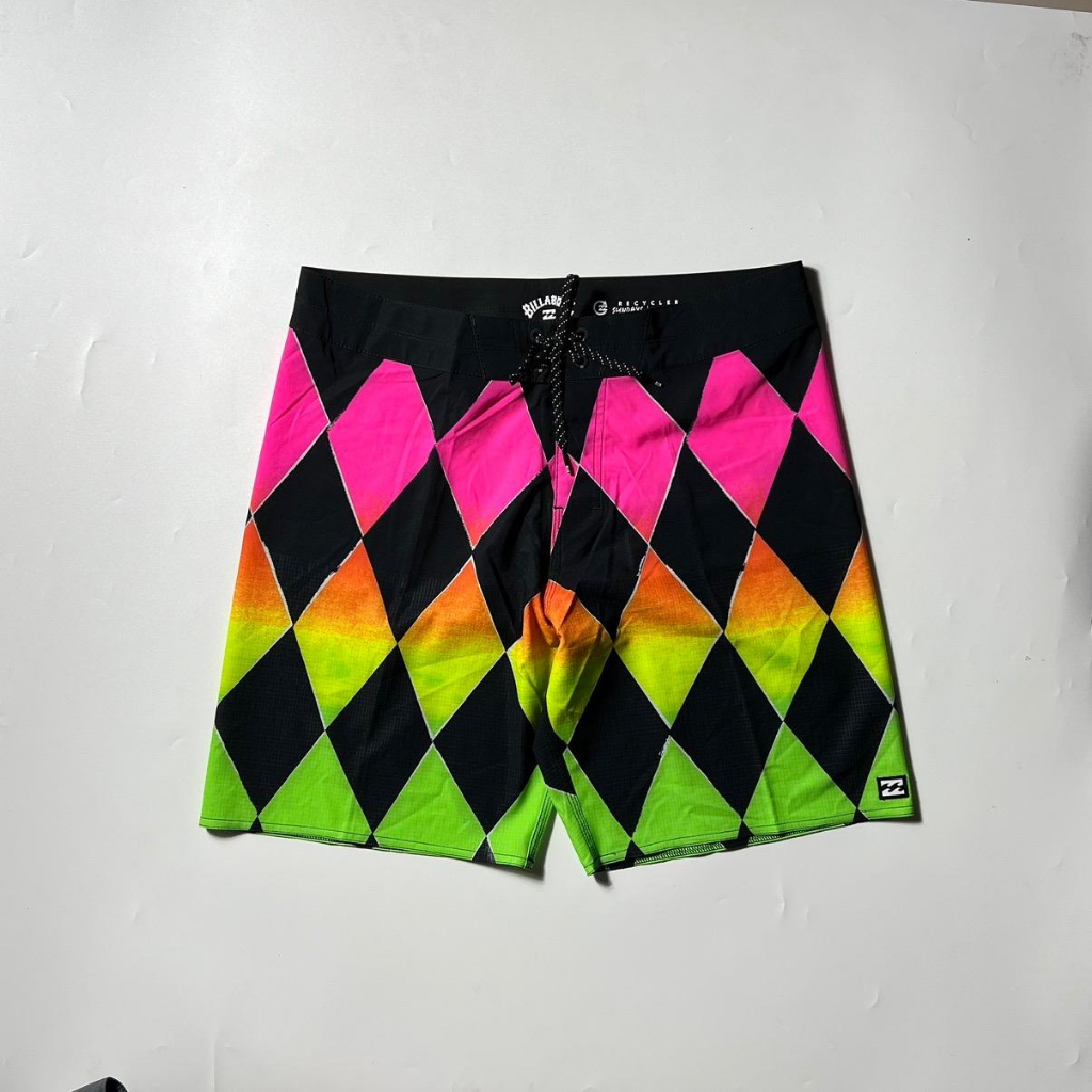 Jual BOARDSHORT QUIKSILVER SIZE 32 ORIGINAL ( CELANA SURFING QUIKSILVER DAN BILLABONG ORIGINAL ...
